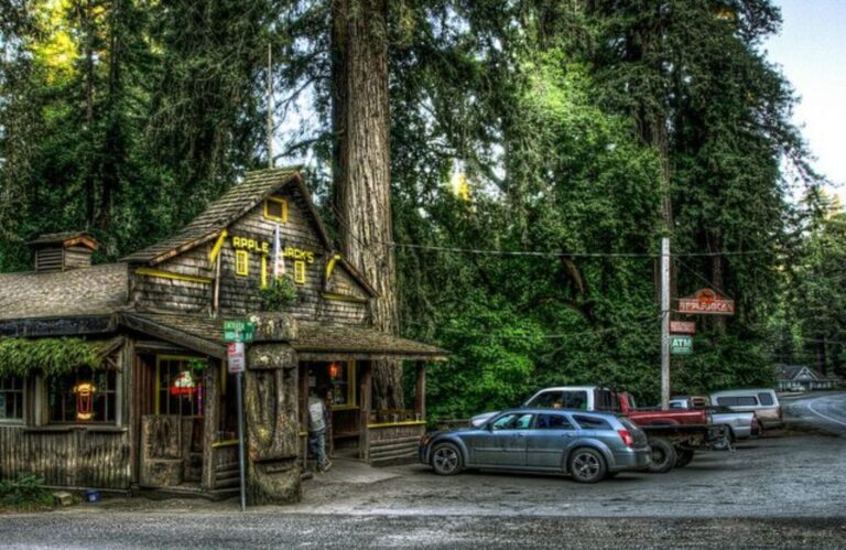 About Us - Apple Jack’s Bar